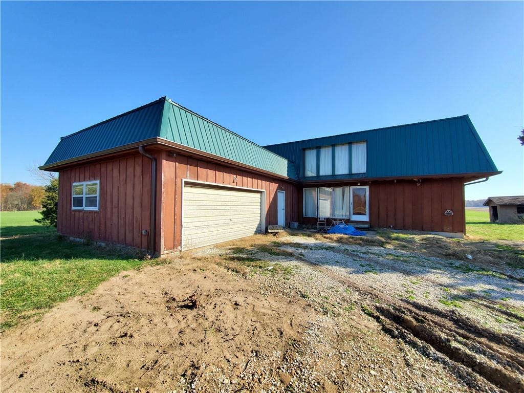 7472 N Hickory Hills Road, Dundas, IL 62425