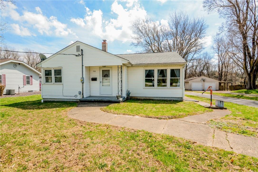 5511 E William Street Road, Decatur, IL 62521