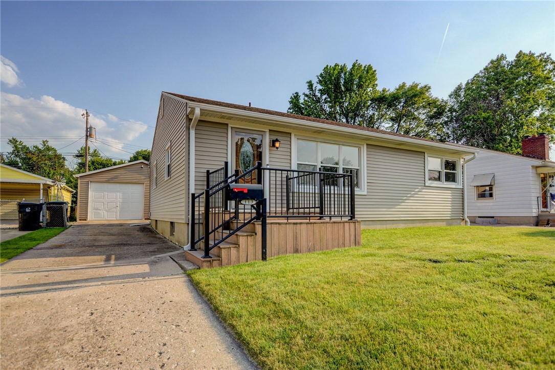 113 Graceland Court, Decatur, IL 62526