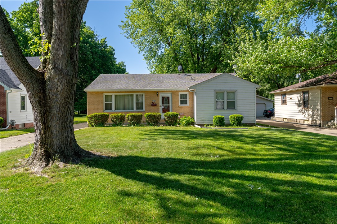 2131 W Riverview Avenue, Decatur, IL 62522