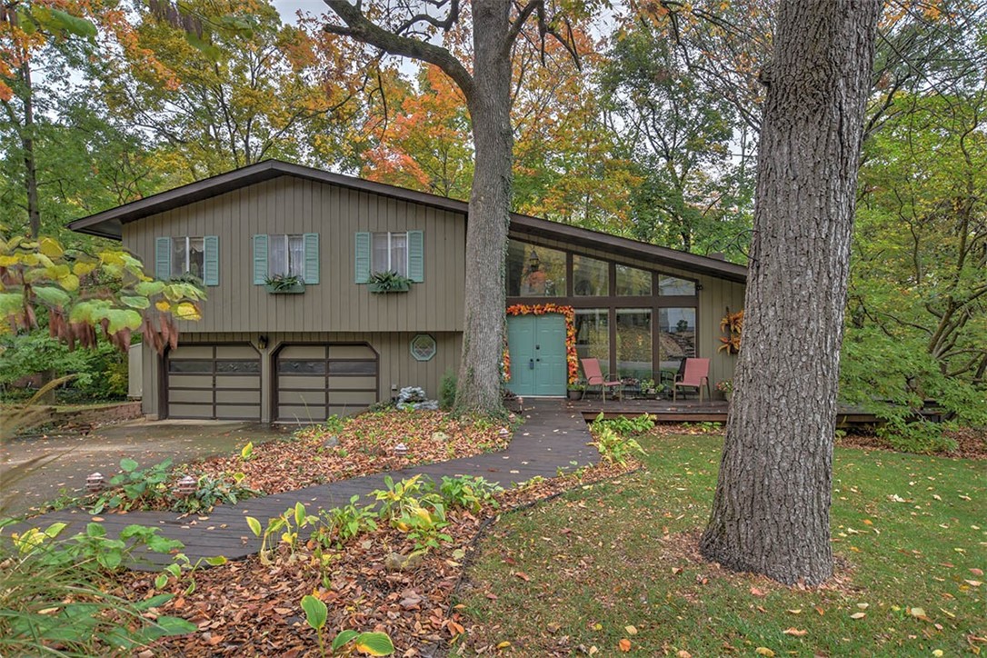 1120 Del Scott Court, Mt. Zion, IL 62549