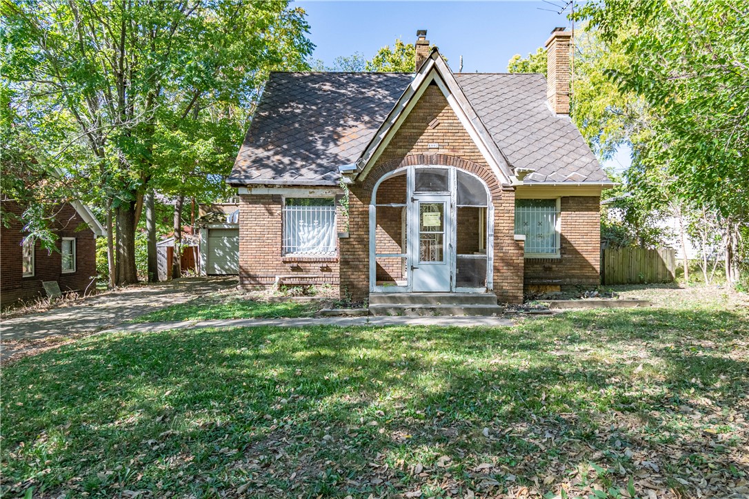 1002 Lincoln Park Drive, Decatur, IL 62522