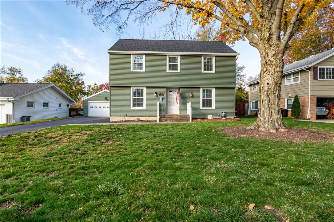 191 S Redwood Lane, Decatur, IL 62522