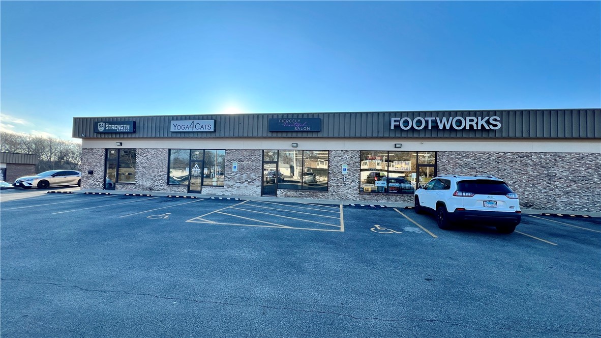 3705-3733 E William Street Road, Decatur, IL 62521