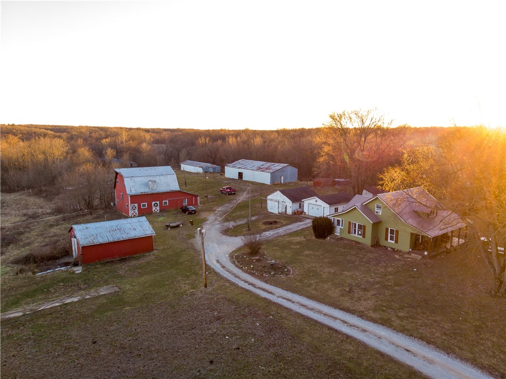 798 E 800 North Road, Tower Hill, IL 62571