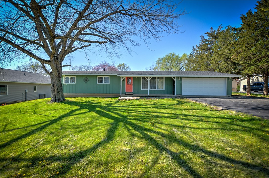 3993 E Skyline Drive, Decatur, IL 62521