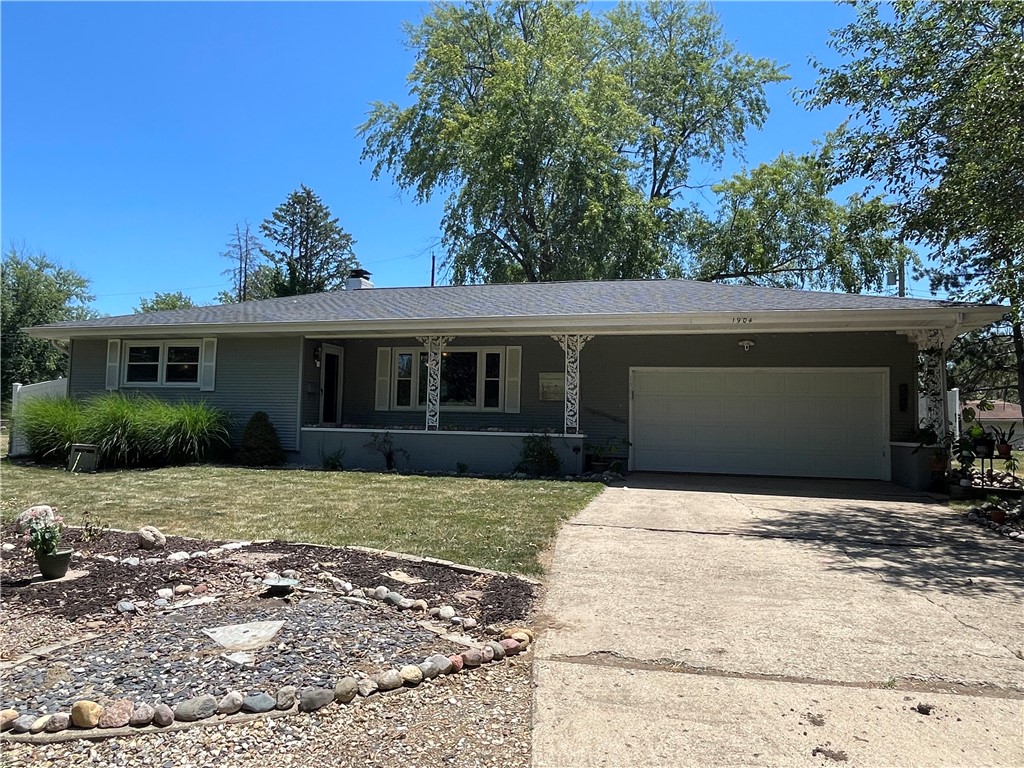 1904 N Florian Avenue, Decatur, IL 62526
