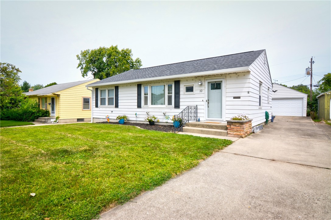 10 Maple Court, Decatur, IL 62526