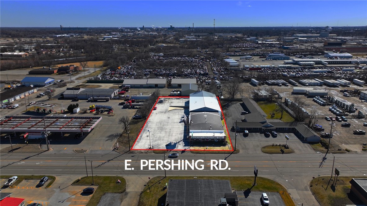 1705 Pershing Road, Decatur, IL 62526