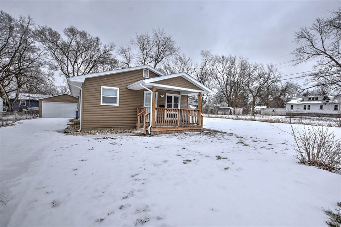 1528 N Taylor Avenue, Decatur, IL 62526