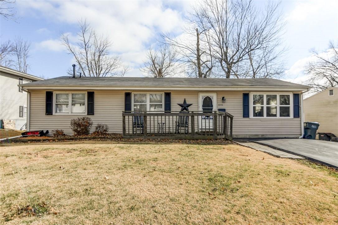 1715 N Foster Avenue, Decatur, IL 62526