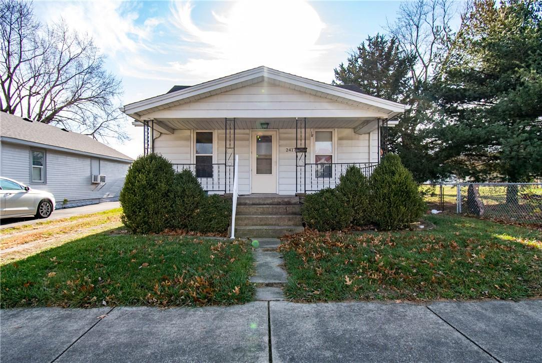 2417 E Main Street, Decatur, IL 62521