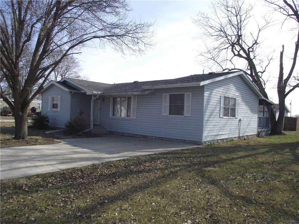 612 Ash Street, Edgewood, IL 62426